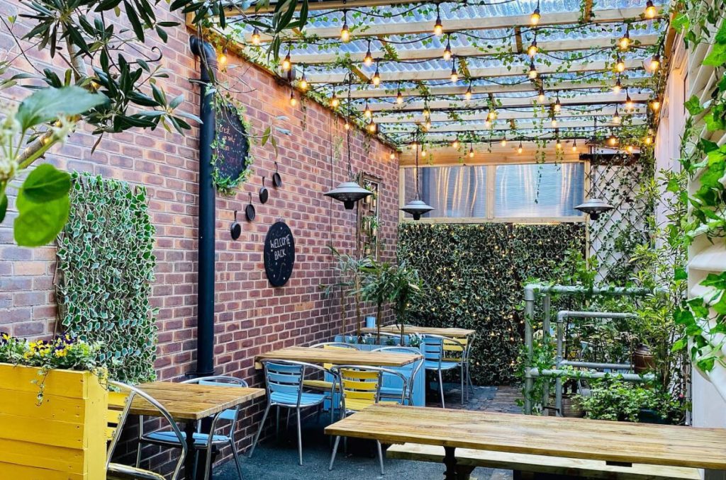 A Guide to the Best Chester Restaurants | Sykes Holiday Cottages