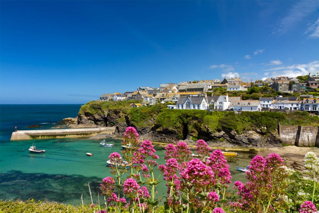 10 Places to Stay in Cornwall & Where to Visit | Sykes Cottages