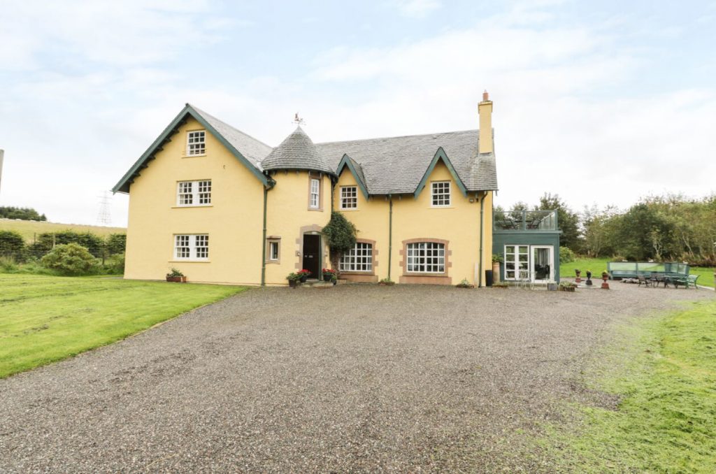 Places to Stay in Perth & Where to Visit | Sykes Cottages