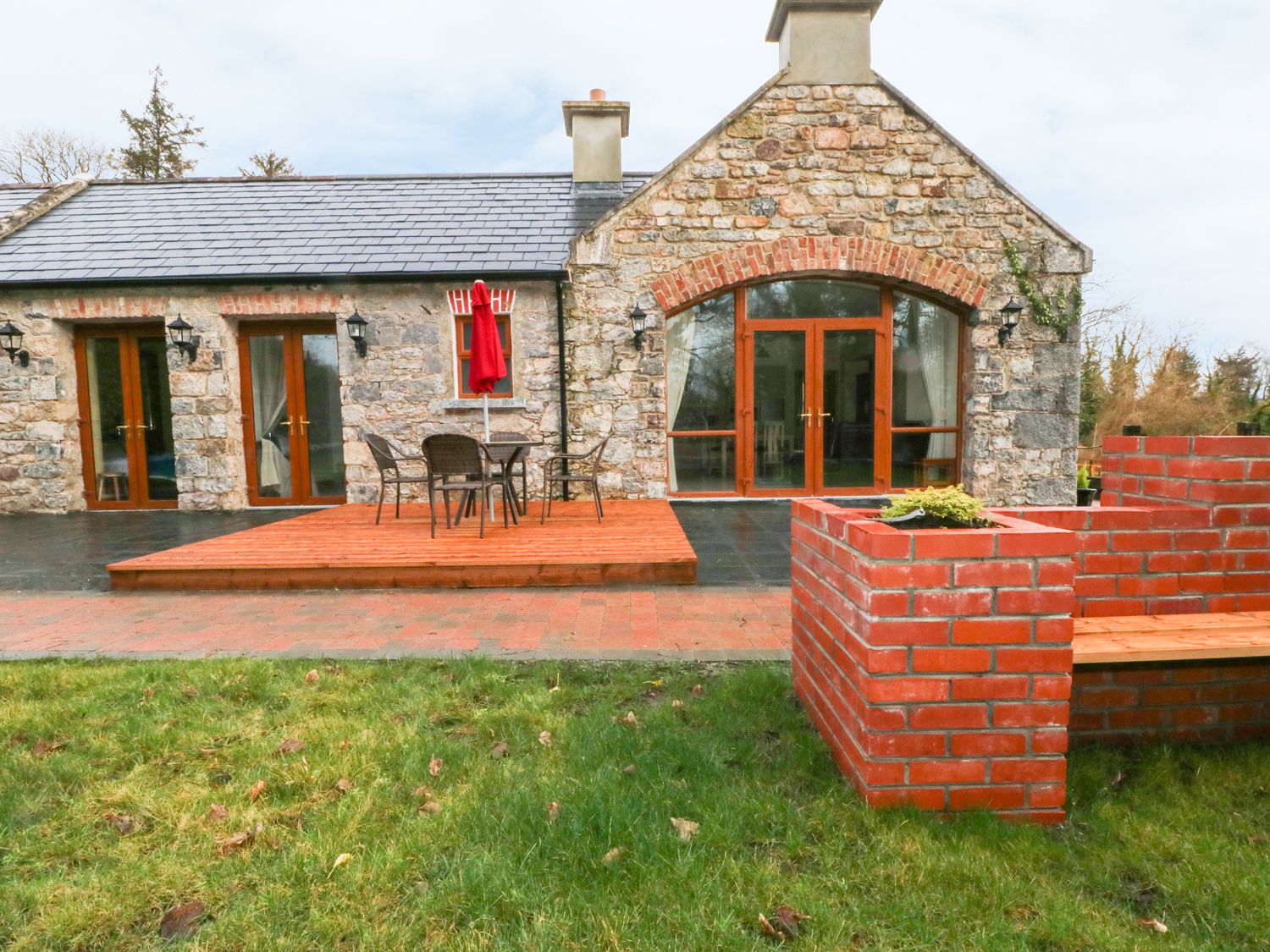 Places to Stay in County Clare & Where to Visit | Sykes Cottages